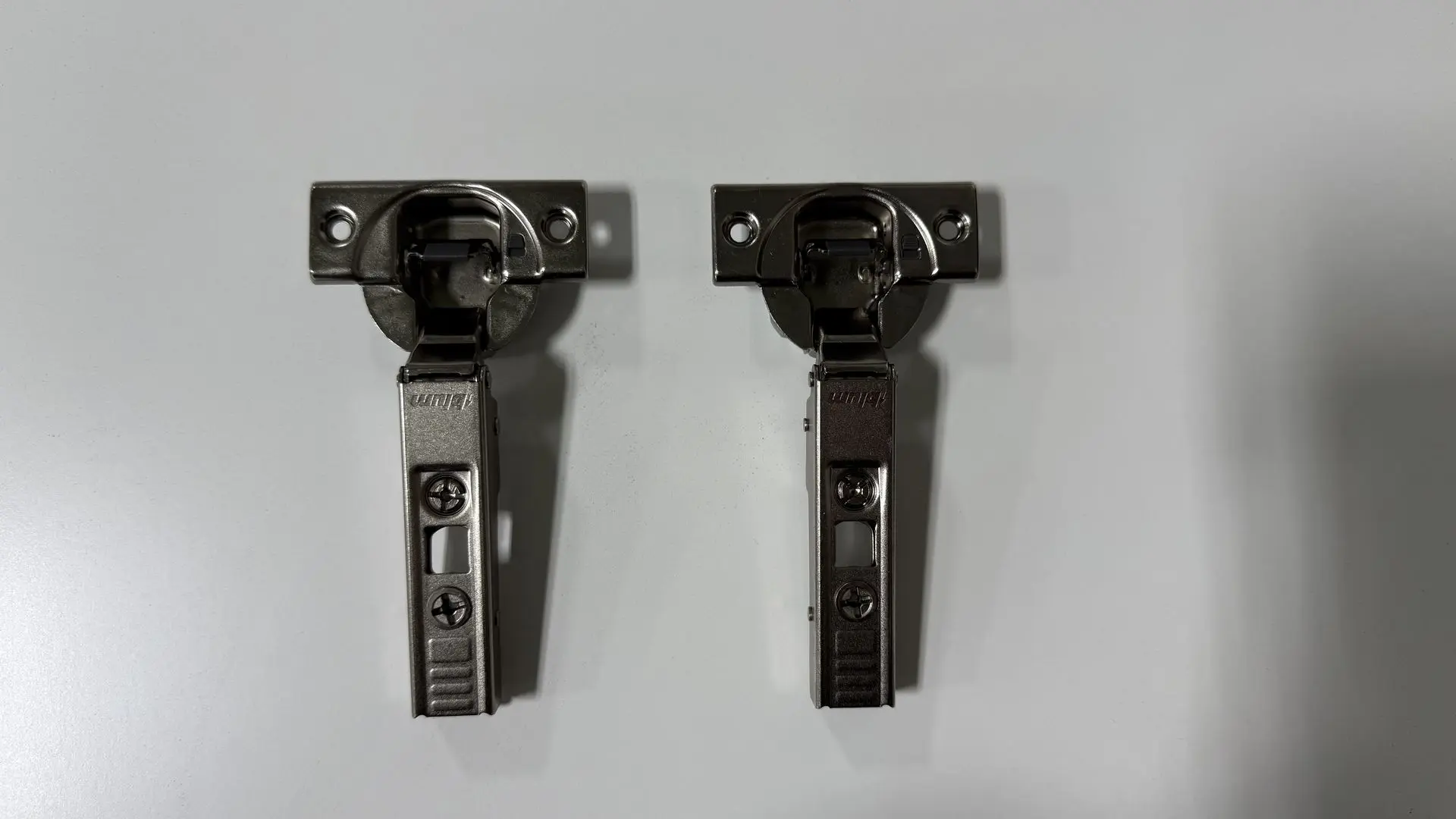 How to Replace a Damaged Hinge | Oldenburger Website